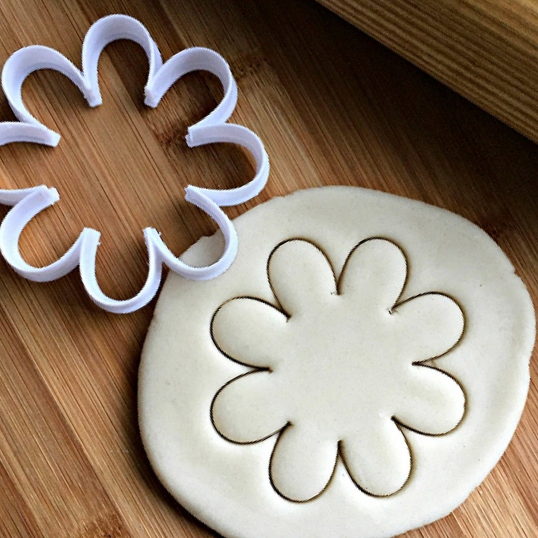 Daisy/flower outline Cookie Cutter/multi-size /made in the USA - Etsy