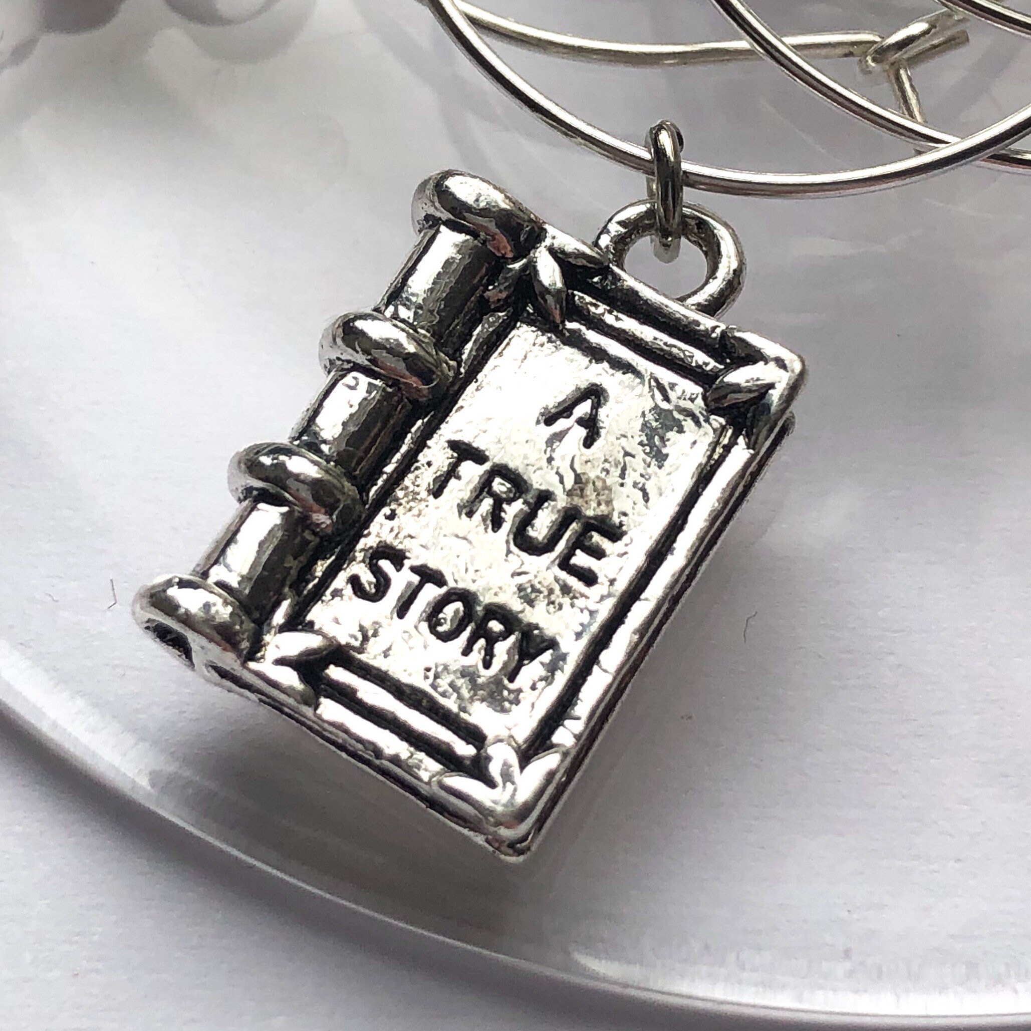 Book Lover Wine Glass Charms Book Club Hostess Gift Literary - Etsy Canada