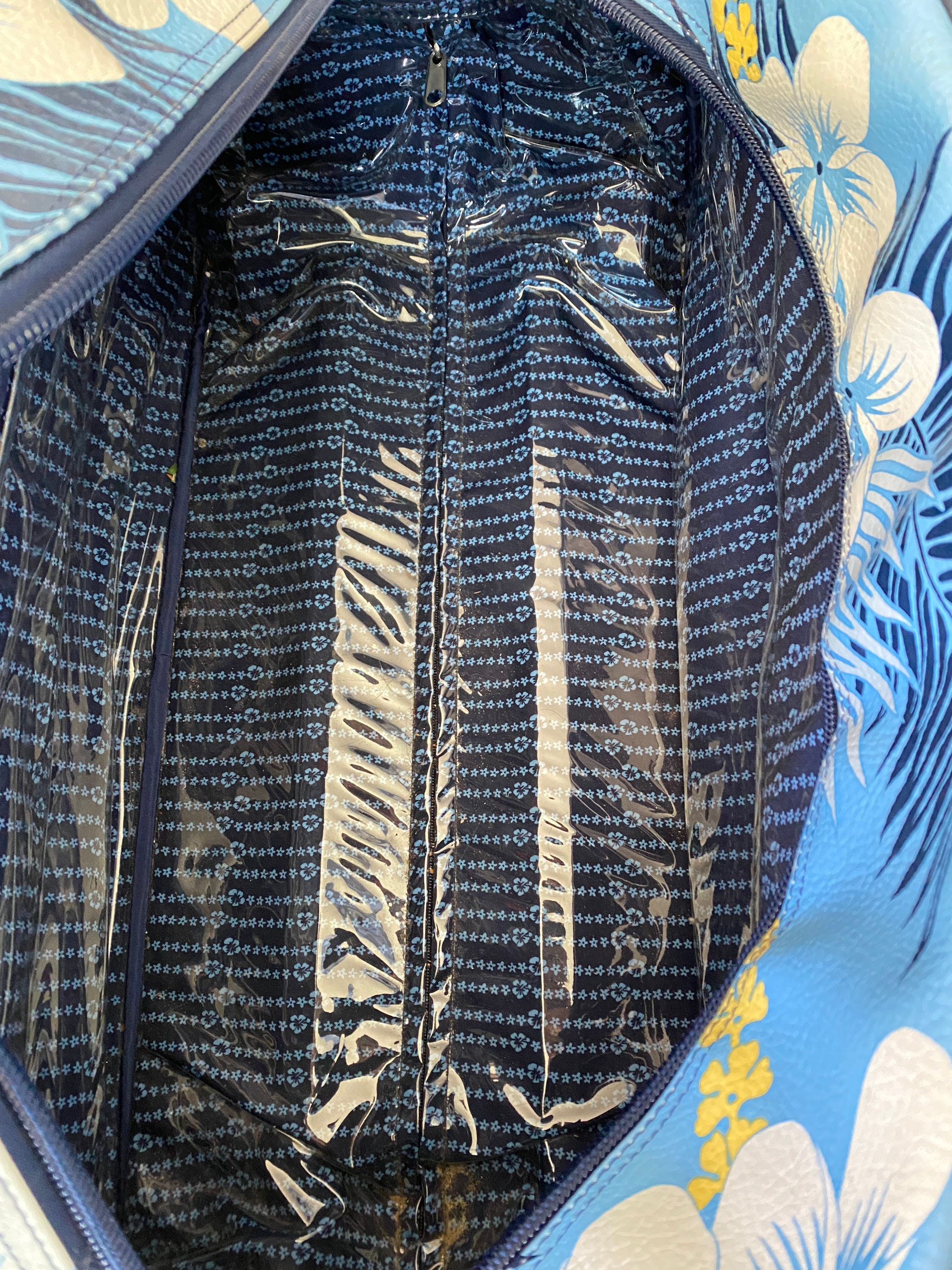 Vintage Roxy Duffel Bag Style Rolling Suitcase. - Etsy