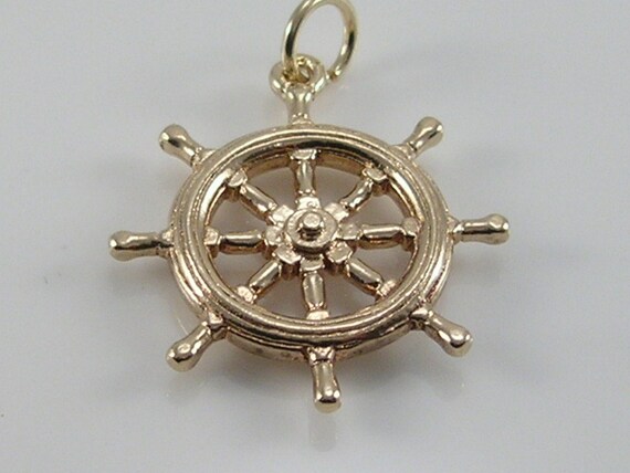 Vintage 3D 9ct Gold Ships Wheel Charm Pendant H/MK 19… - Gem