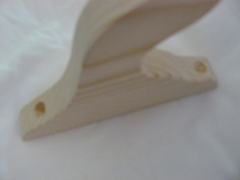 Small and Elegant Bracket - Etsy Canada