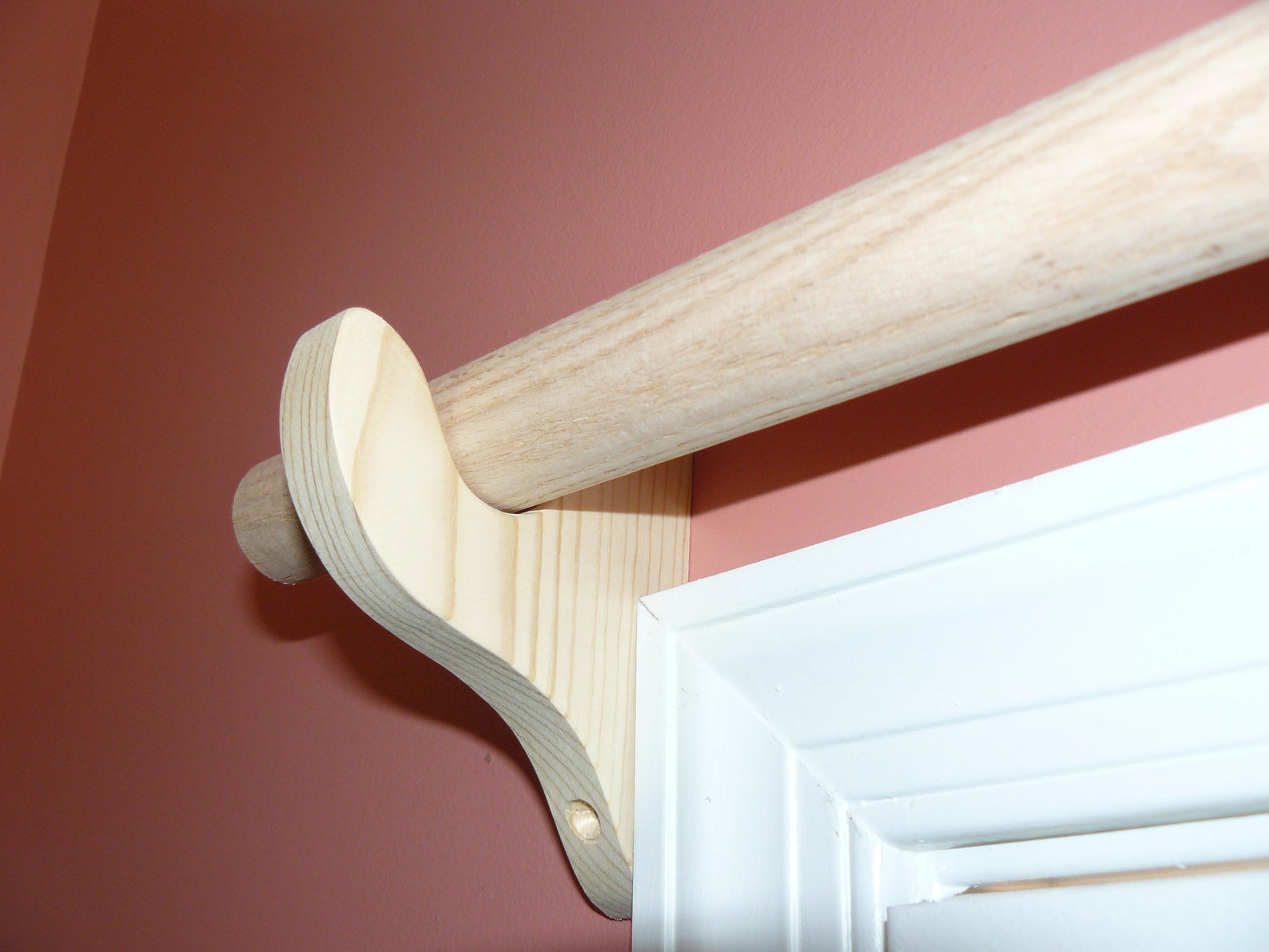 Small and Elegant Bracket - Etsy Canada