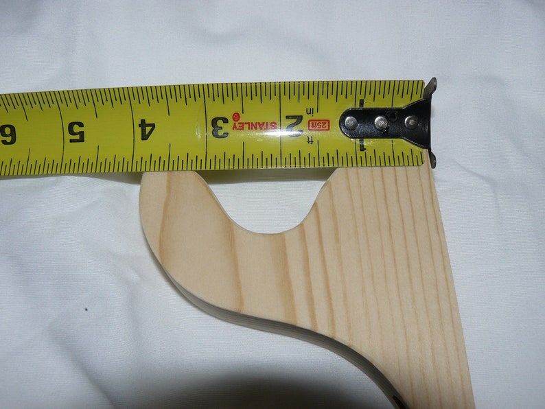 Small and Elegant Bracket - Etsy Canada