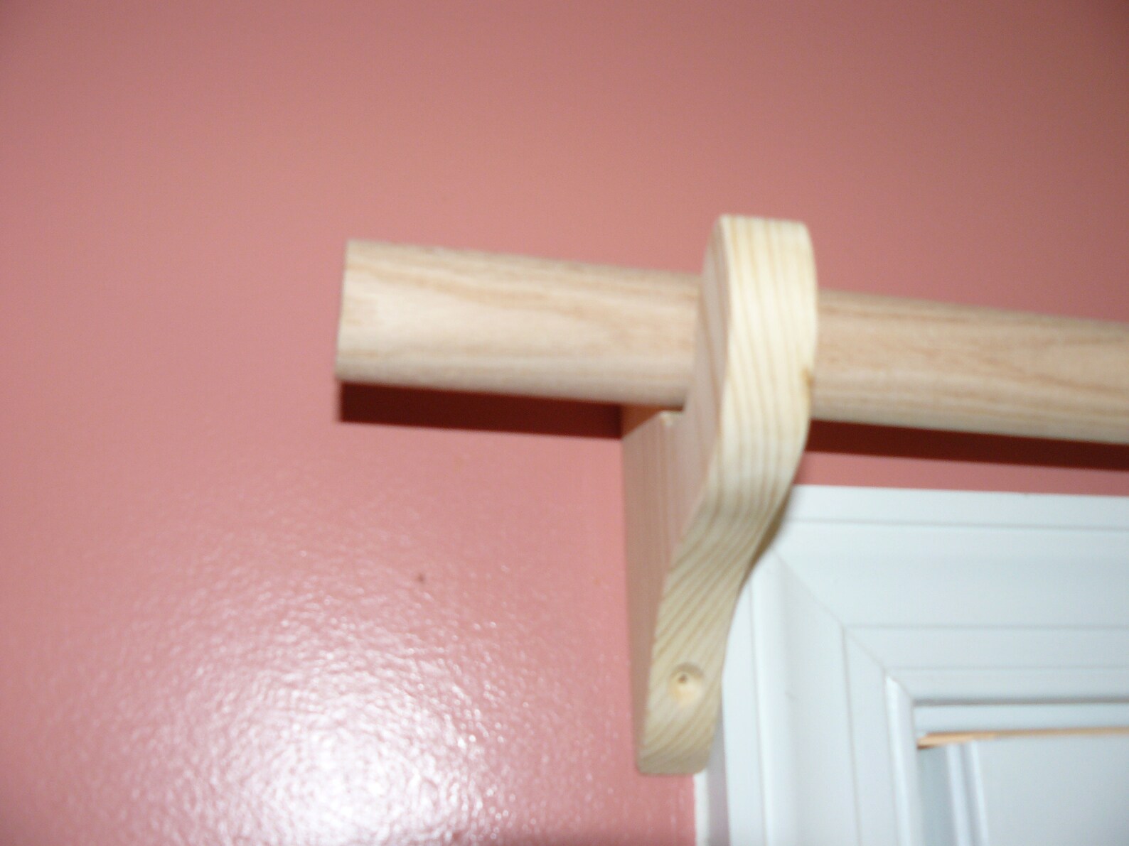 Small and Elegant Bracket - Etsy Canada