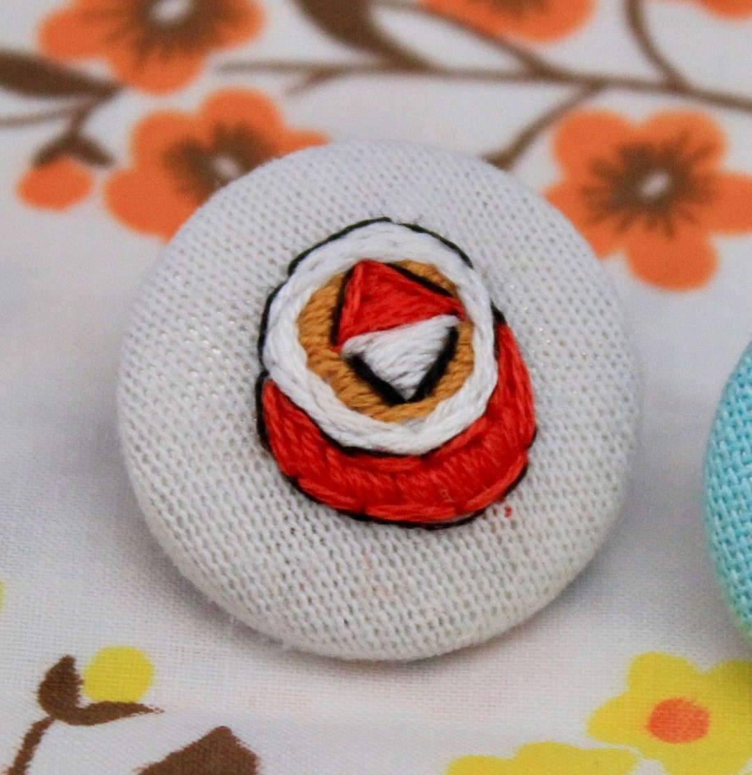 Legend of Zelda Compass Hand-embroidered Pin - Etsy