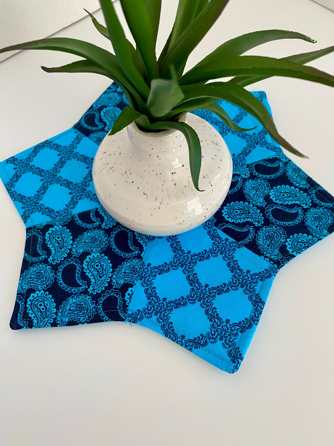 Quilted Table Topper Candle Mat Vase Mat - Etsy