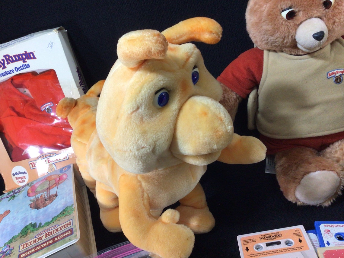 Vintage Teddy Ruxpin & Grubby Lot. Books Tapes Cords Outfits. 1984-85 ...