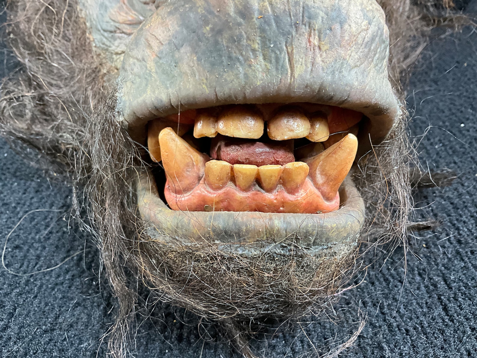 Vintage 1998 Tarzan and the Lost City Movie Prop Full Head Gorilla Mask ...