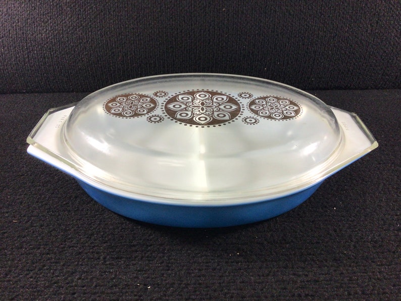 Vintage 1960's Royal Blue Pyrex Glass Oval Divided Dish With Lid. 945C ...
