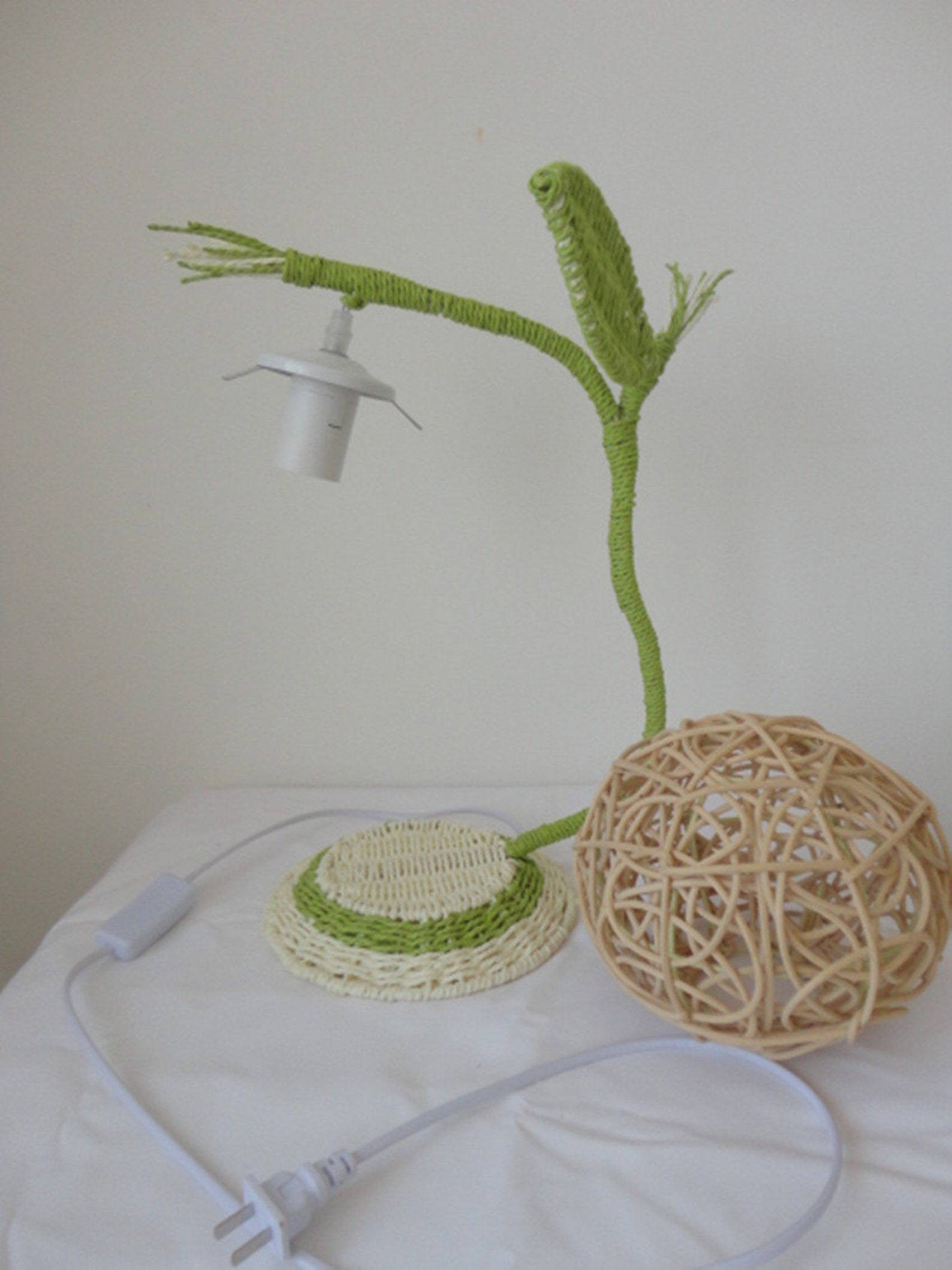 Rural Style Handmade Weaving Light Lamp, Bed Lamp, Rattan Light, Bine ...