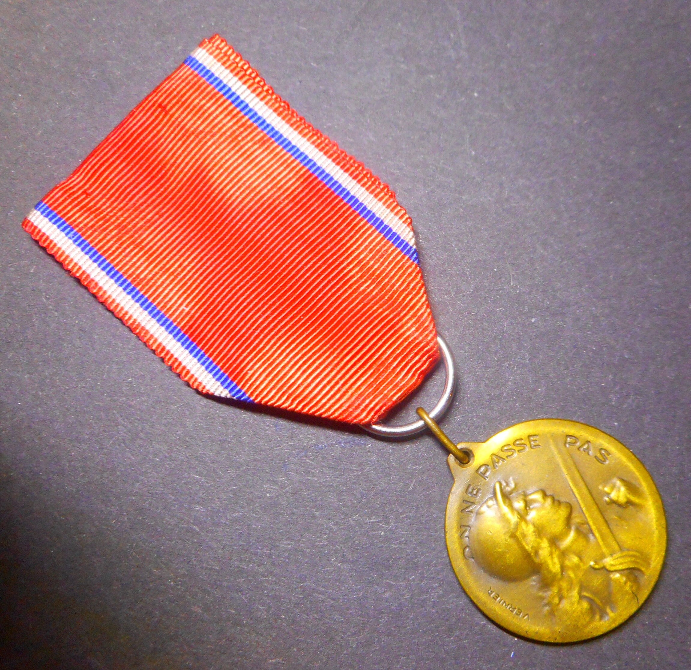 Original French WWI Battle of Verdun Military Campaign Medal. 1916 ...