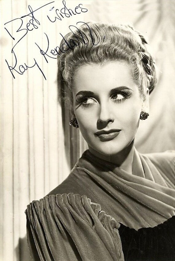 Justine Kay's Instagram, Twitter & Facebook on IDCrawl