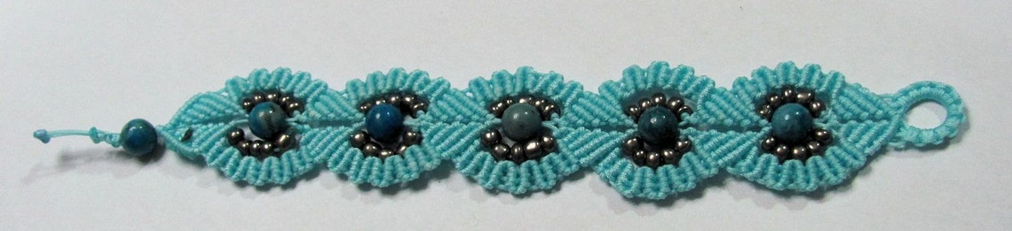 Micro Macrame Tutorial Beaded Circle Bracelet. Easy to Follow ...