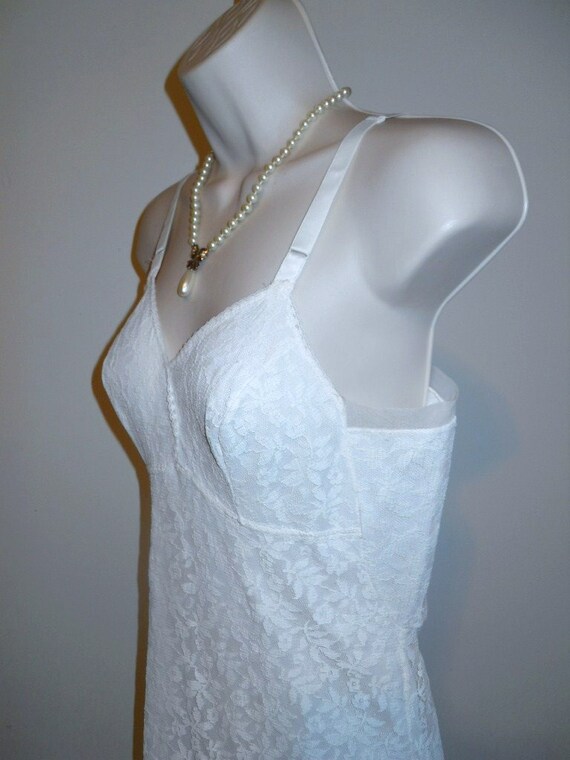 Vintage Fancy 1950's Love Lines White Lace Full Slip … - Gem
