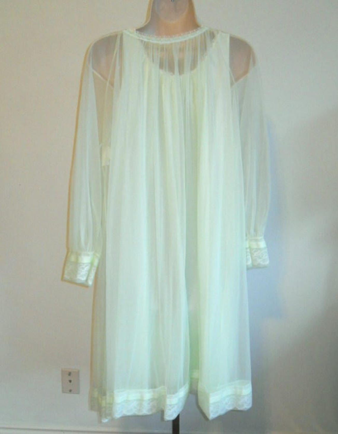 Vintage 1960's Miss Elaine Peignoir Set Sea Foam Green Nylon Chiffon ...