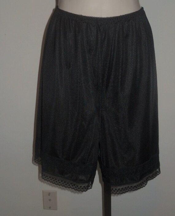Vintage Vanity Fair Black Nylon Lacy Slip Panties ~ S… - Gem