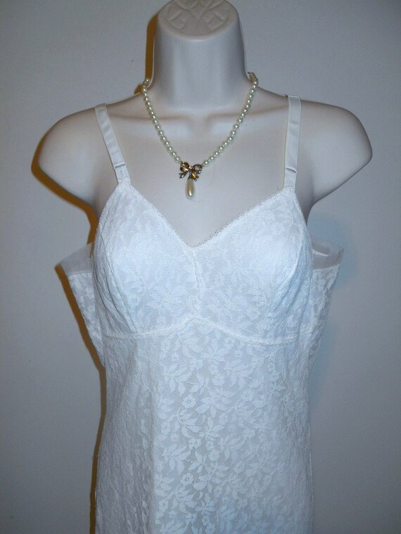 Vintage Fancy 1950's Love Lines White Lace Full Slip … - Gem