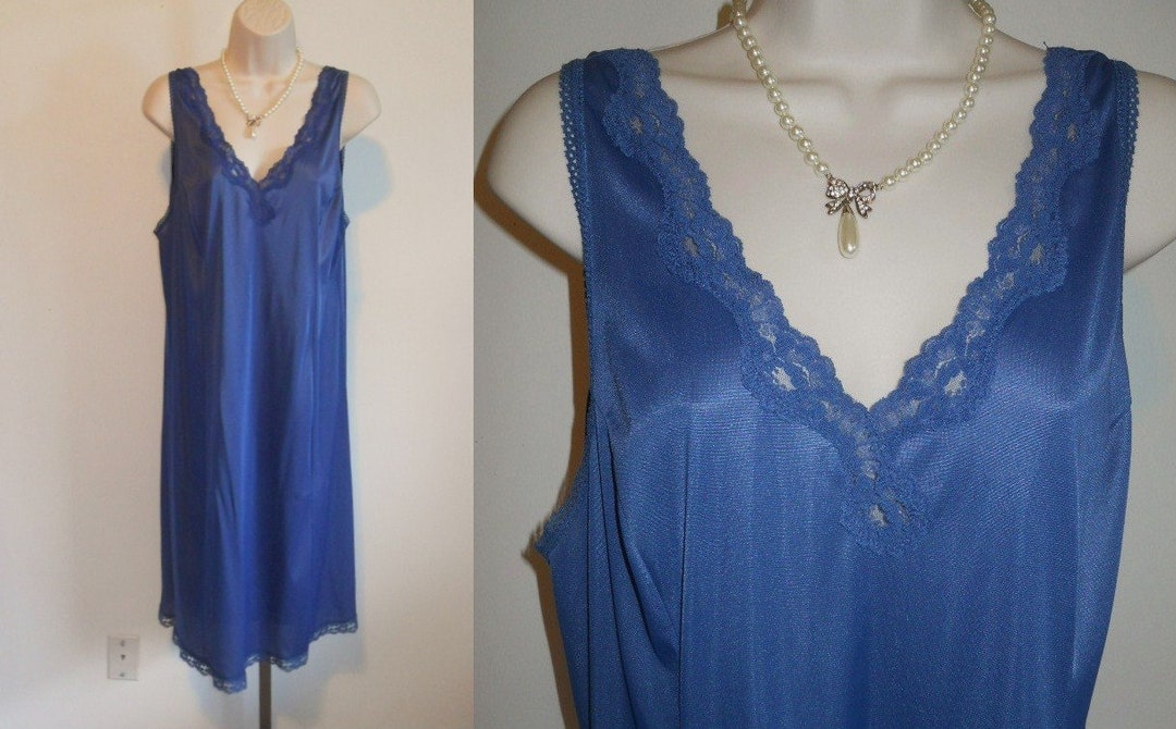 Vintage 1980's Silky Blue Slip Blue Nylon Slip Elegant Slip Vintage ...