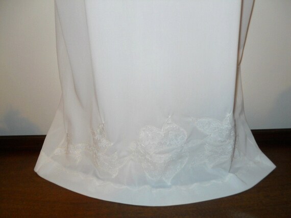 Vintage Dorsay 1960's Gold Label White Full Slip ~Br… - Gem