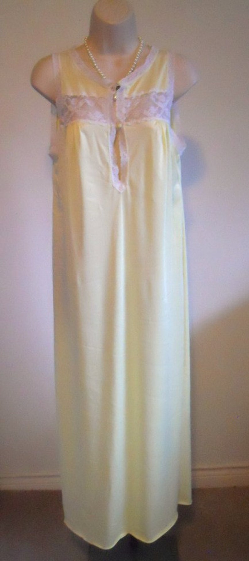 Vintage Long Yellow Nylon Lacy Nightgown Pretty Yellow - Etsy