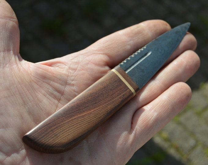 The Neolithic Bog Yew and Damascus Steel Sgian Dubh 3300 BC Bog Yew ...