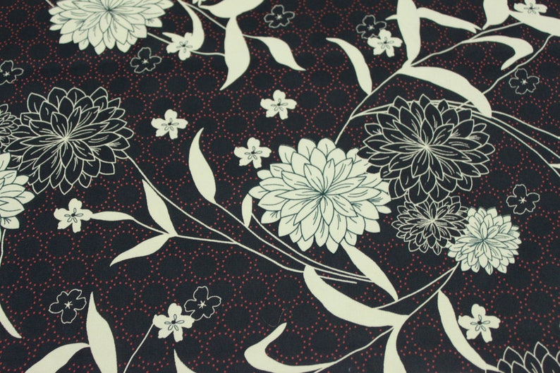 2 7/8 Yards Floral Botanical Print Fabric - 60" Wide - Black, Ivory ...