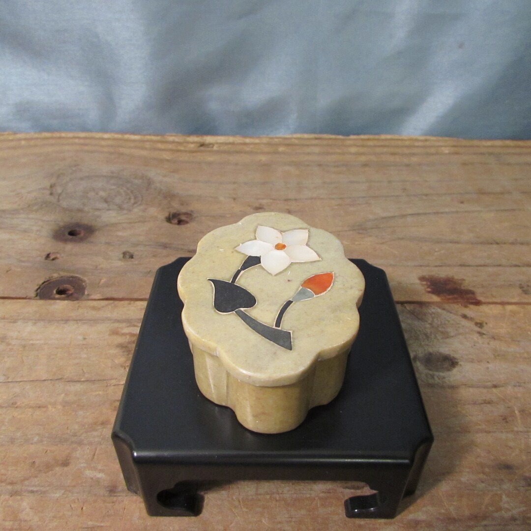 Alabaster Box, Jewelry Box. Trinket Box, Coin Box, Gift, Beige With ...