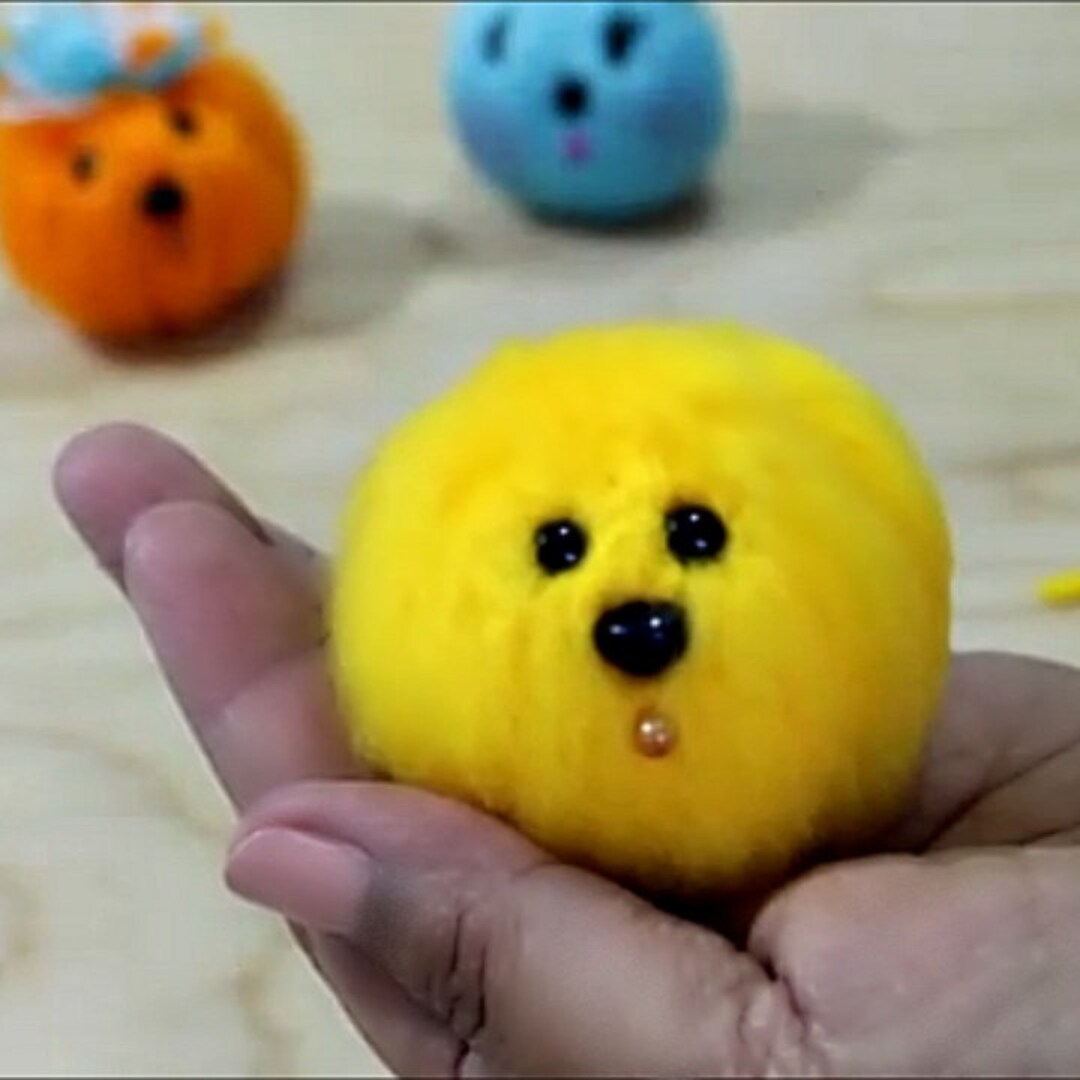 Loom Knitting Patterns Toys Fuzzy Dots Emojis Includes Video Tutorial ...