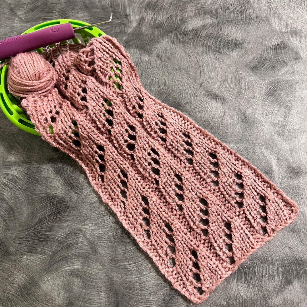 Loom Knitting STITCH PATTERN : Diagonal Lace Columns | Flat and in the ...