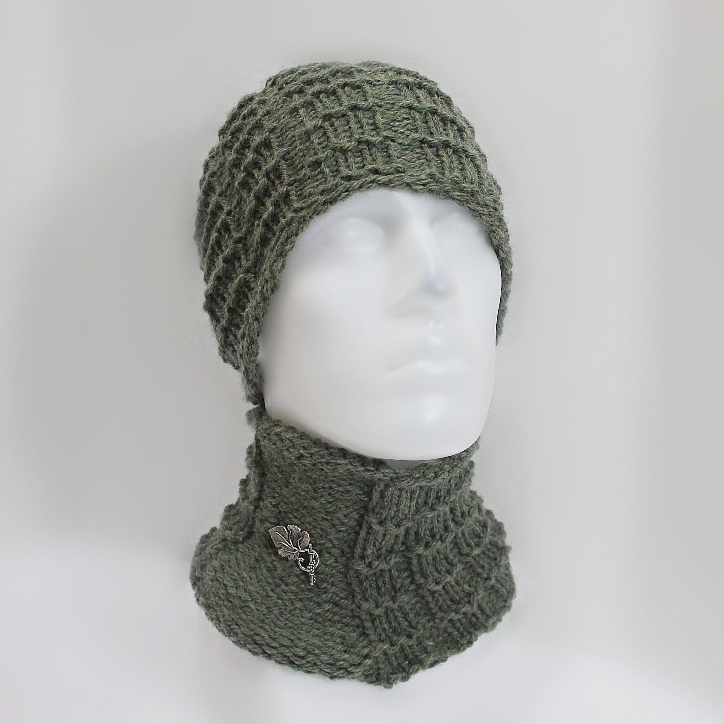 Loom Knitting Pattern Brimless Waffle Stitch Hat and Cowl Set - Etsy