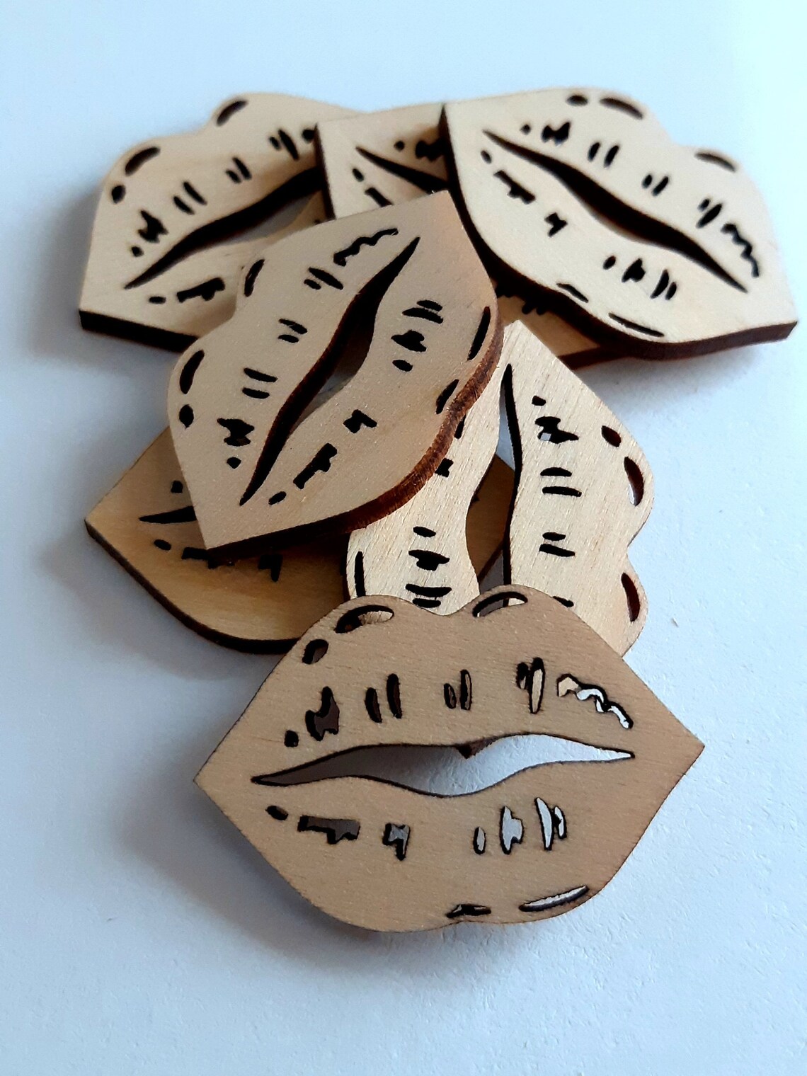 Wooden Lip Cut Outs ( Scrap Booking , Mixed Media, Collages ...