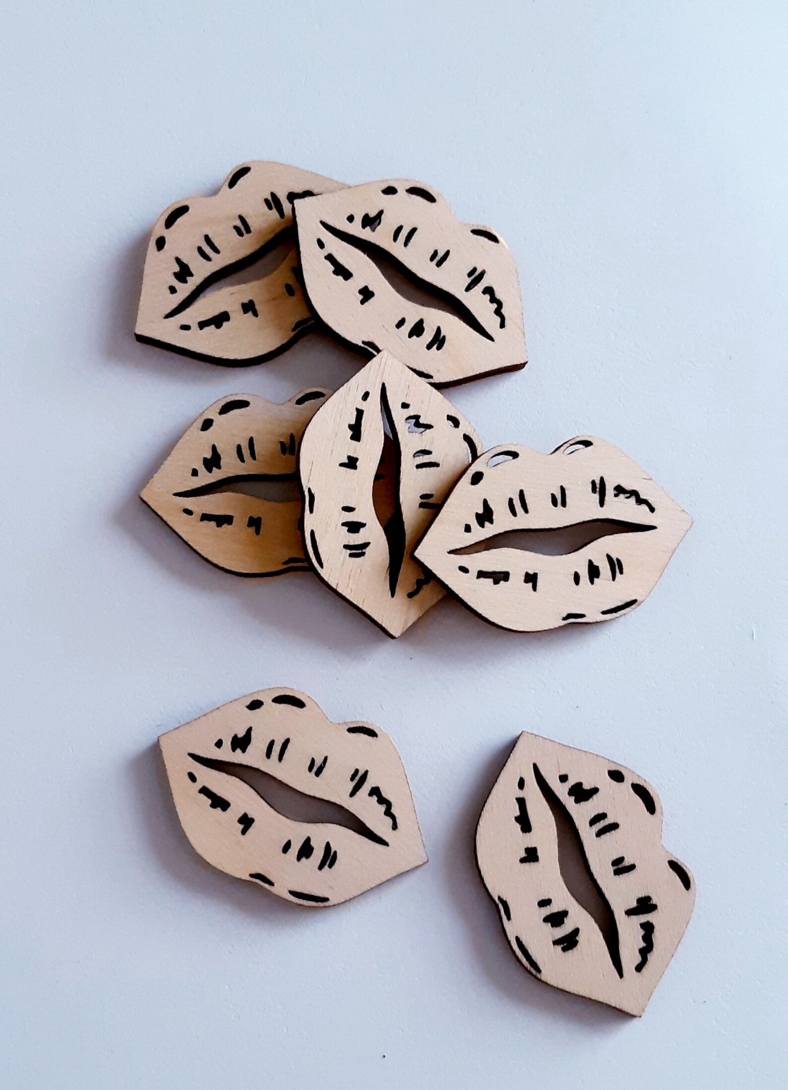 Wooden Lip Cut Outs ( Scrap Booking , Mixed Media, Collages ...