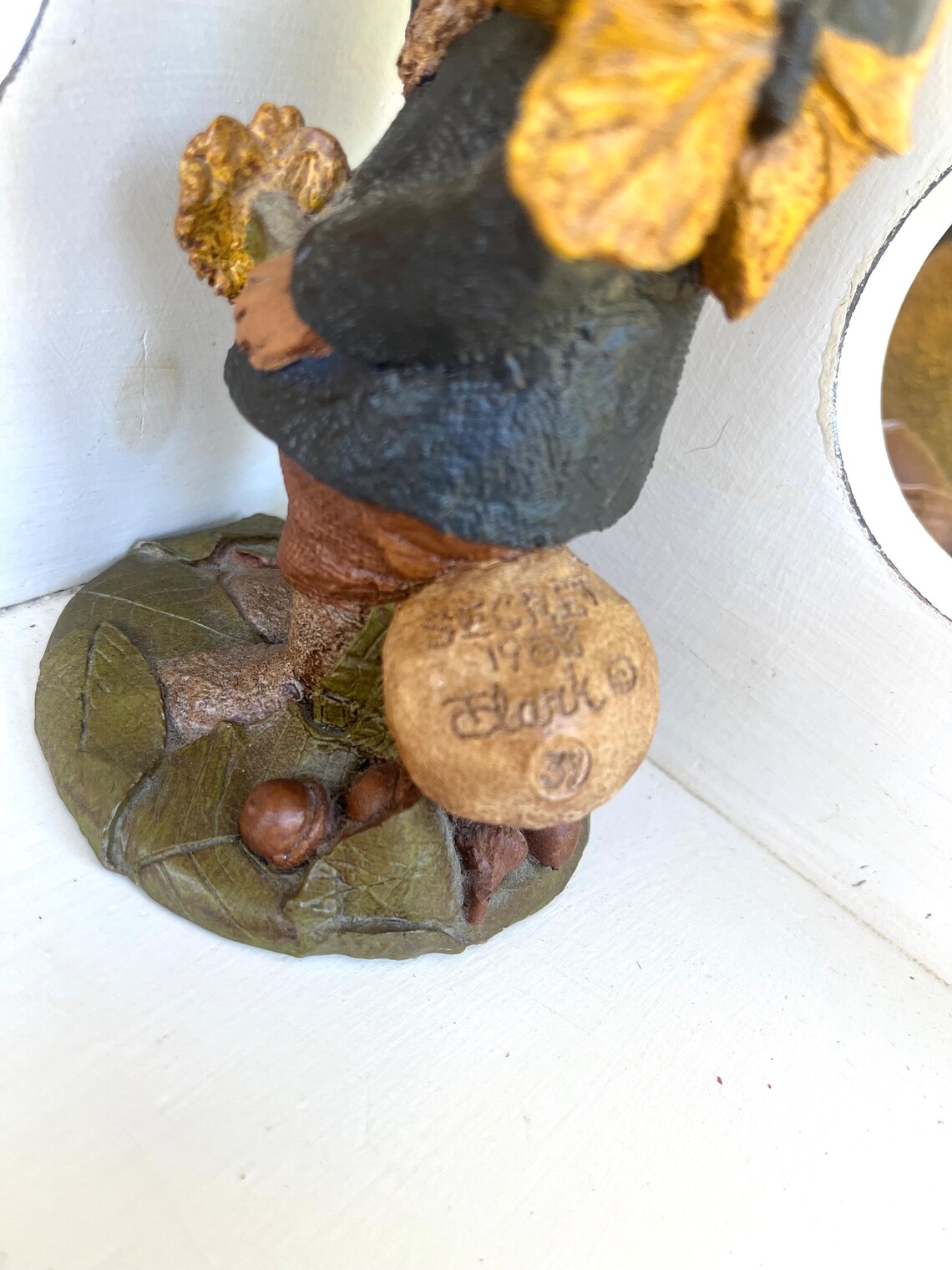 Secret, Tom Clark Vintage Pecan Shell Resin Gnome Figurine, Retro ...