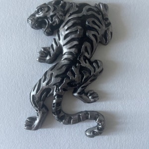 Emlems Climbing Tiger Silicone Mould for Resin, Cake Toppers, Clay, Wax ...
