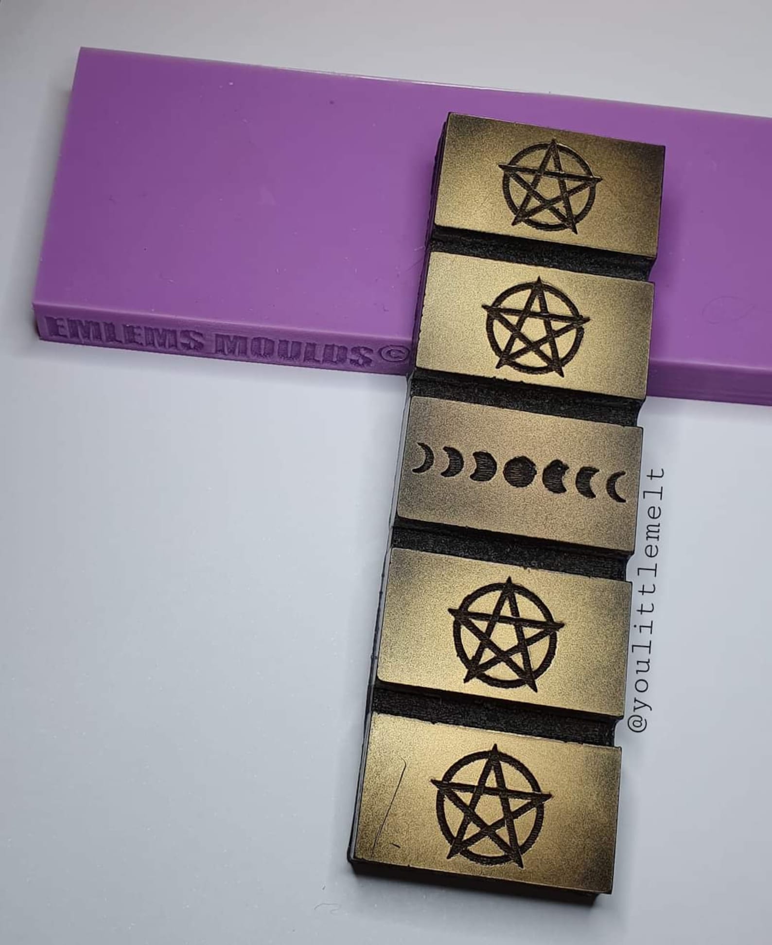 Emlems Pentagram Pentacle Moons Silicone Mould for Wax Melts - Etsy UK