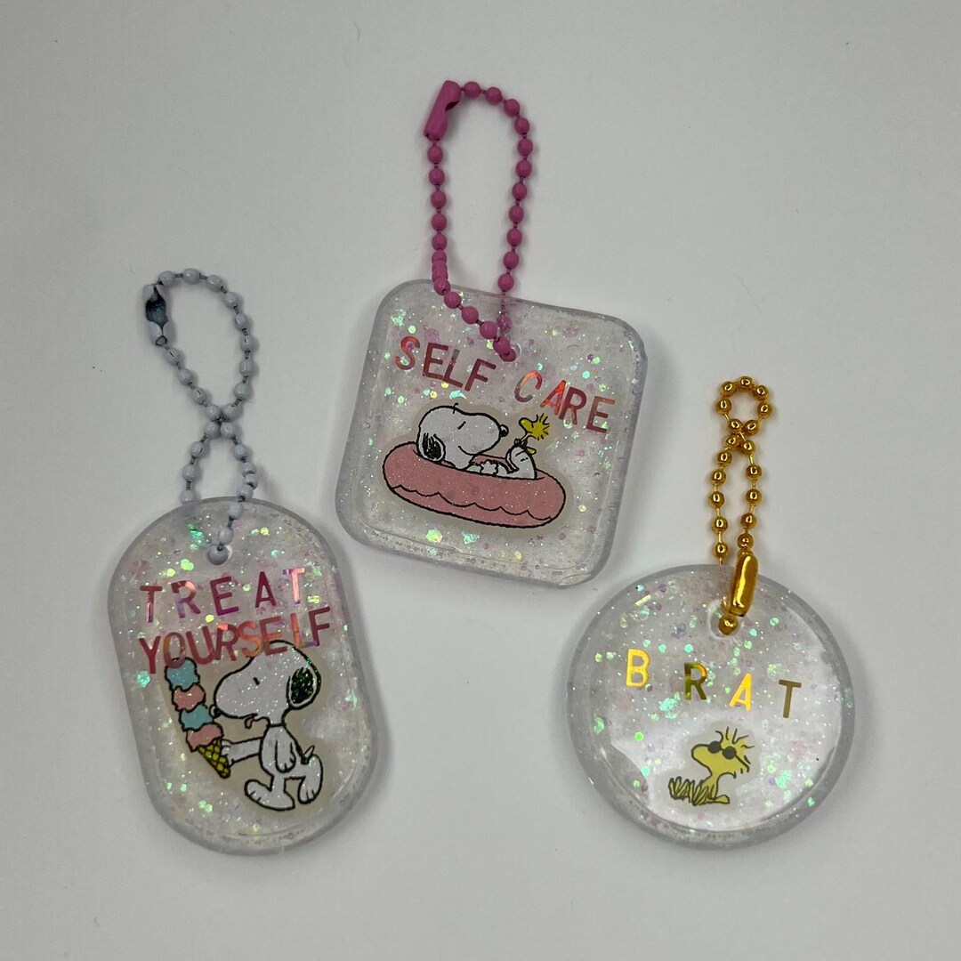 Snoopy & Woodstock Resin Keychains | Funny Snoopy Purse Charms ...