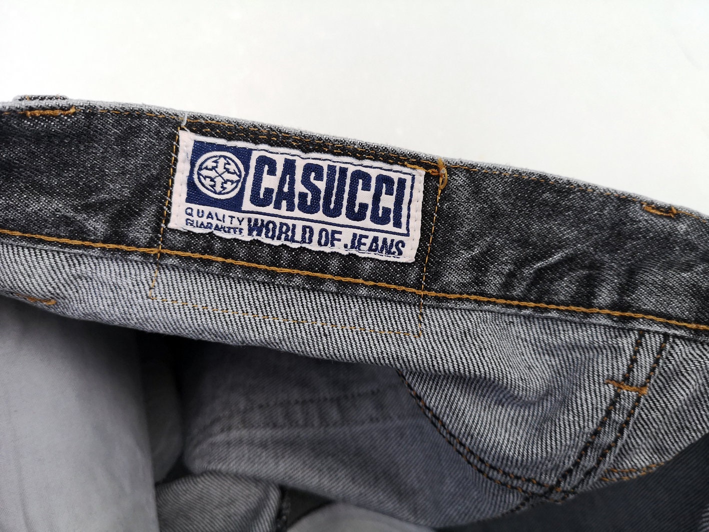 Vintage 90s CASUCCI Grey Stonewashed Mens Jeans Loose Fit Tapered Leg ...