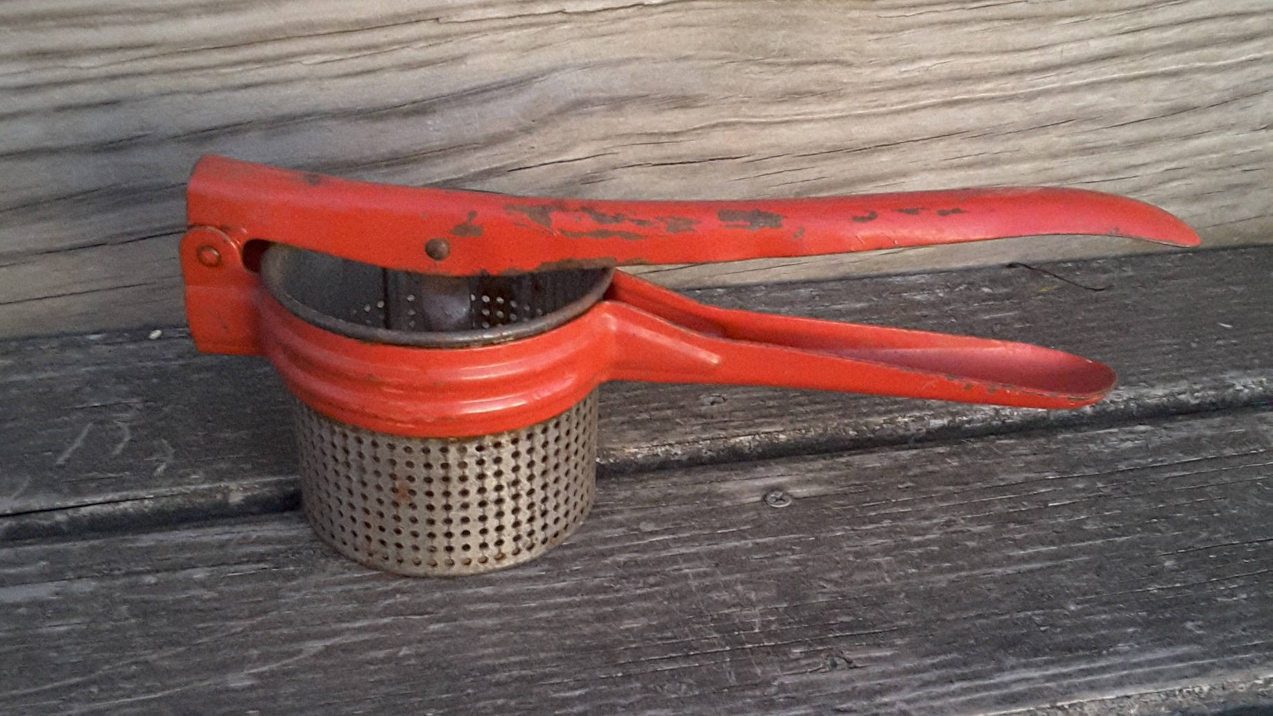 Clearance FRUIT and VEGETABLE PRESS Vintage Kitchen 1950s - Etsy