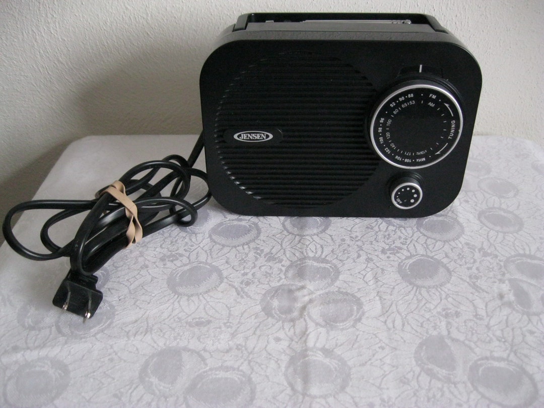 Jensen Small Portable Radio With Cord or Battery Handle and Antenna AM ...
