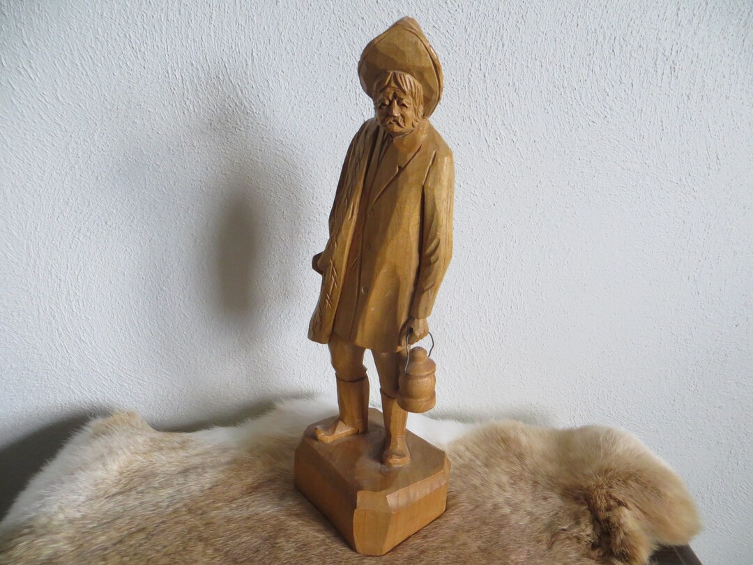 Vintage Caved Wood Statue Old Fisherman With Lantern and Fishing Net 12 ...