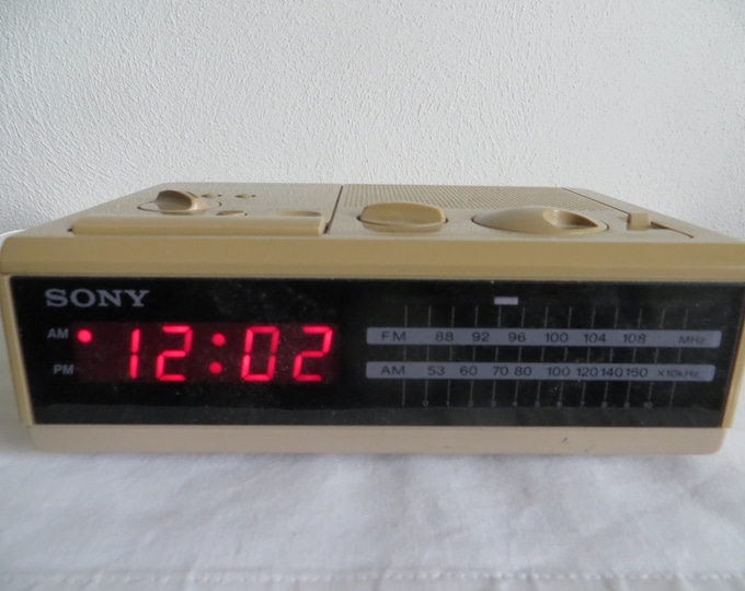 Vintage Digital Clock Sony Dream Machine Radio Alarm AM FM "tested ...