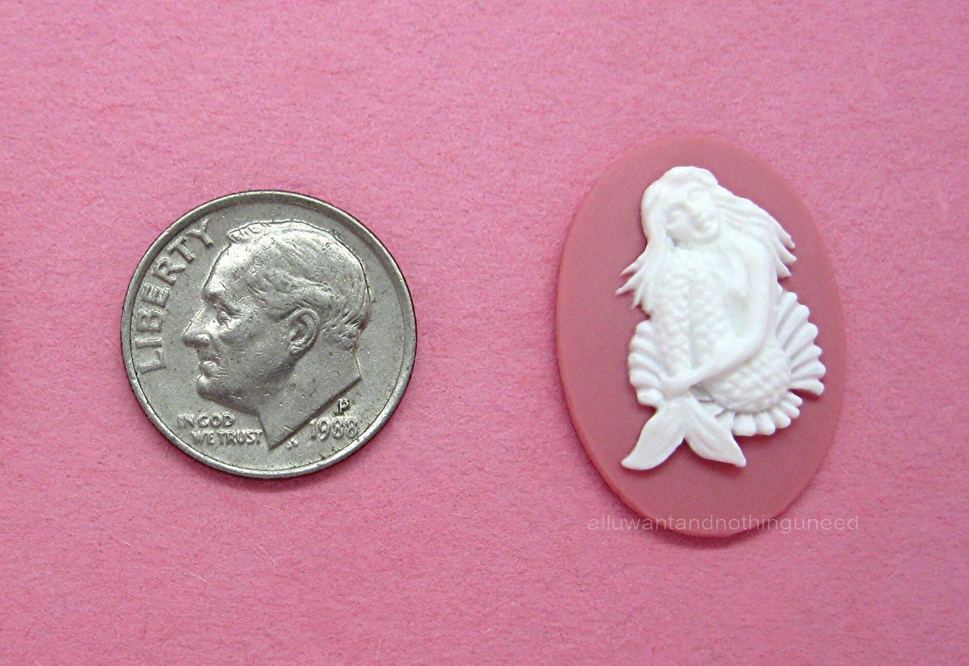 12 MULTI COLOR Sultry Mermaid in Seashell Cameo Lot of 25mm X 18mm ...