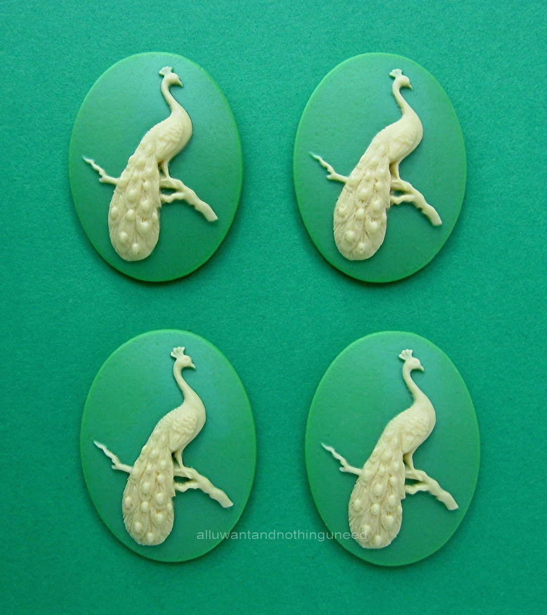 4 IVORY Color on Irish Spring GREEN PEACOCK in Tree Full Tail Feathers ...