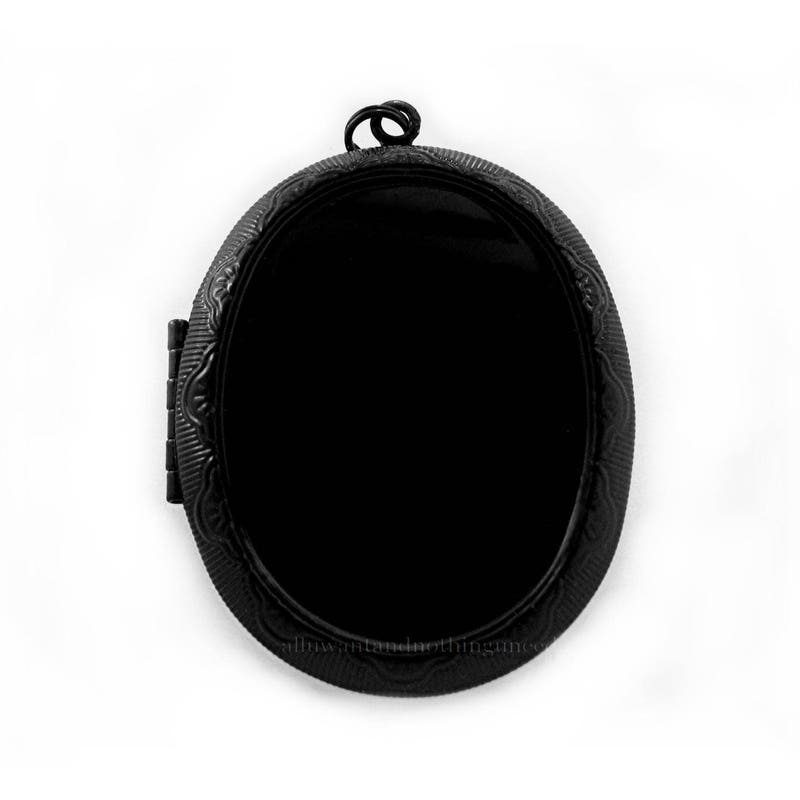 Gothic Locket - Etsy