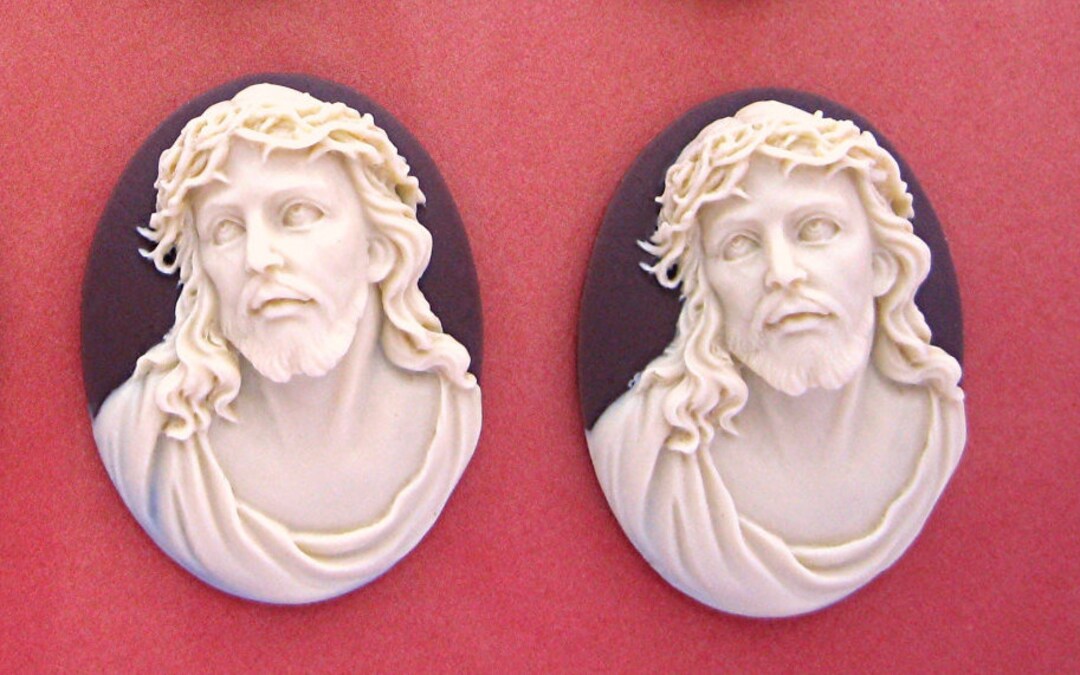 2 Christian Religious Ivory on DARK Coffee Brown Jesus Christ Crown of ...