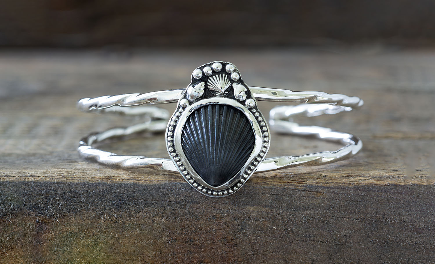 Florida Black Clam Shell Silver Cuff Bracelet Size Medium - Etsy