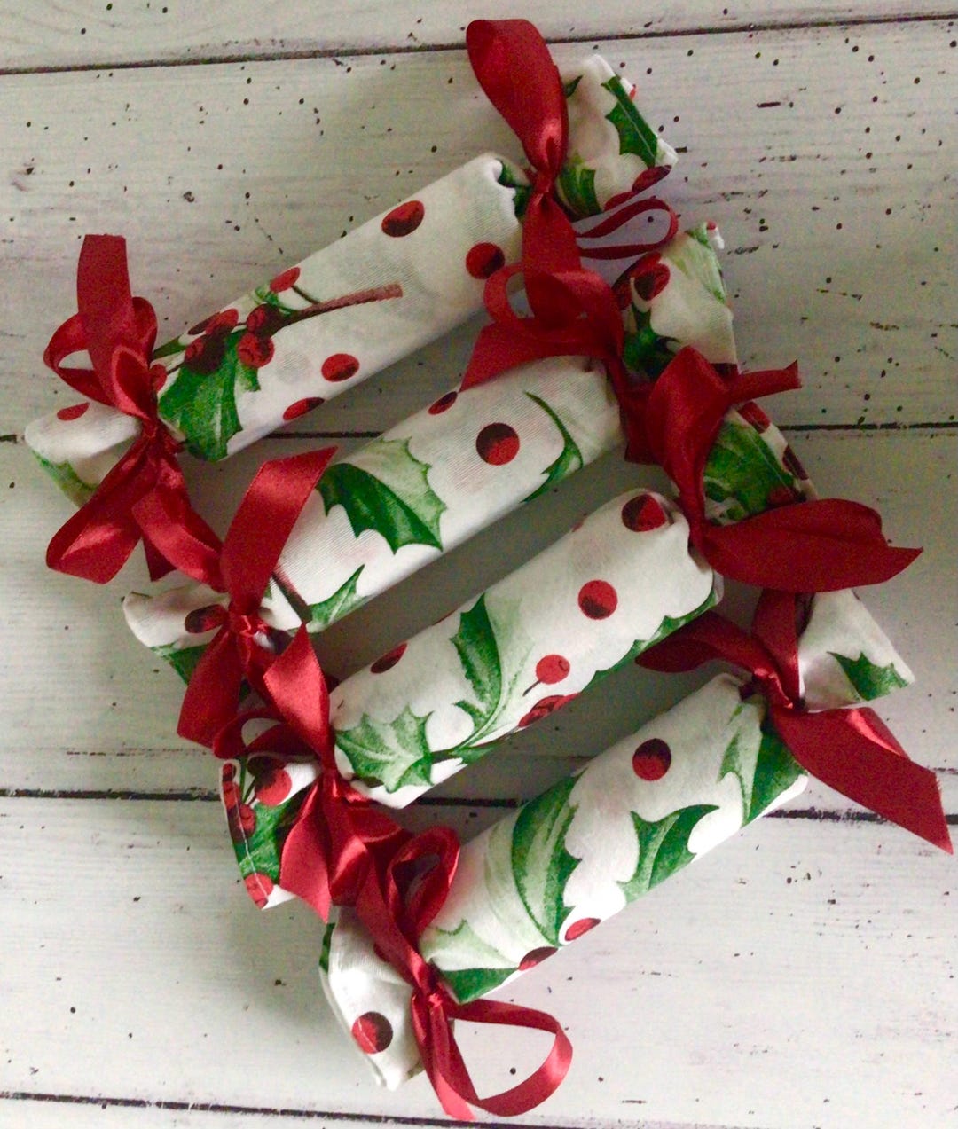 Holly Christmas Seasonal Crackers Reuseable Tableware Decor - Etsy