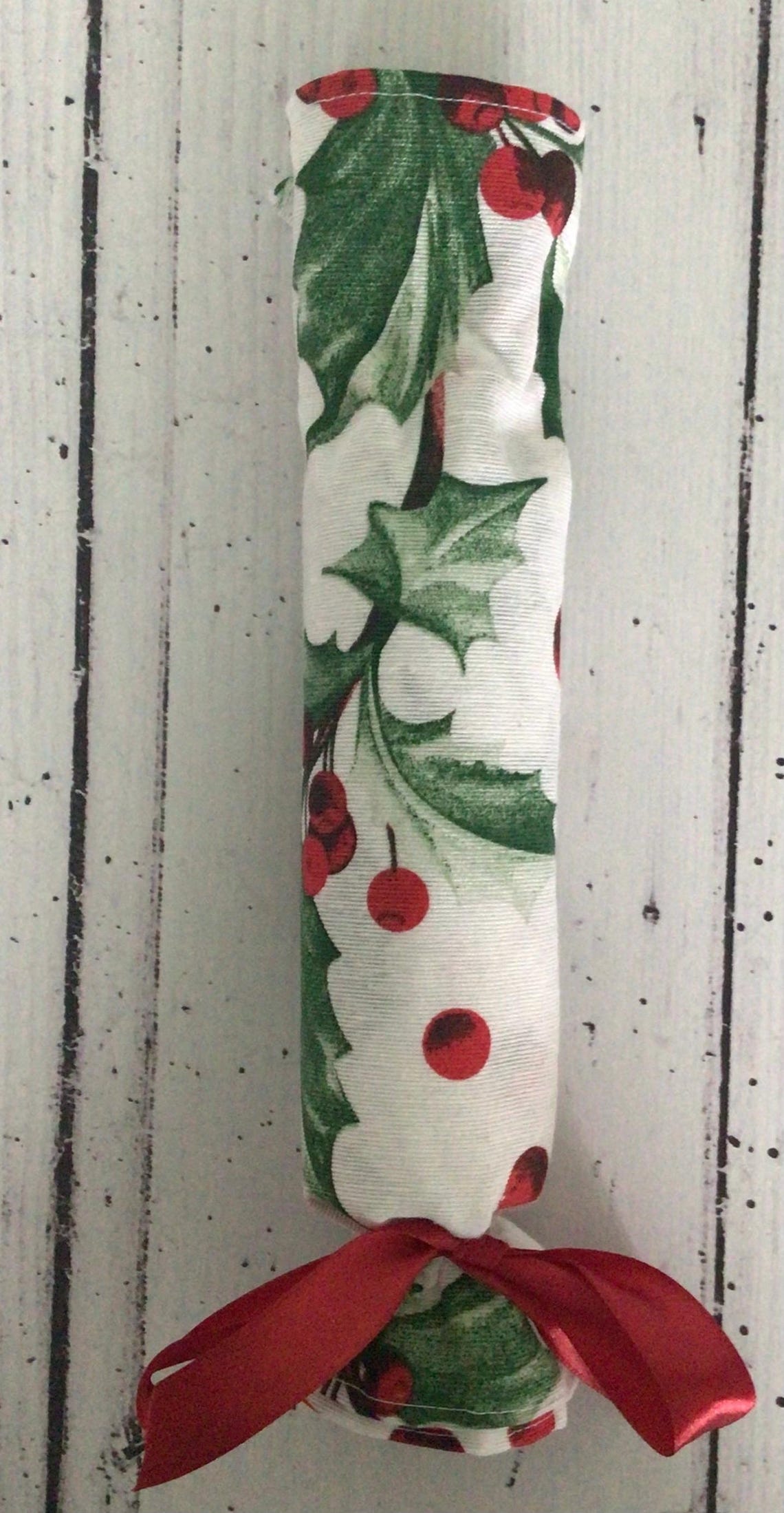 Holly Christmas Seasonal Crackers Reuseable Tableware Decor - Etsy