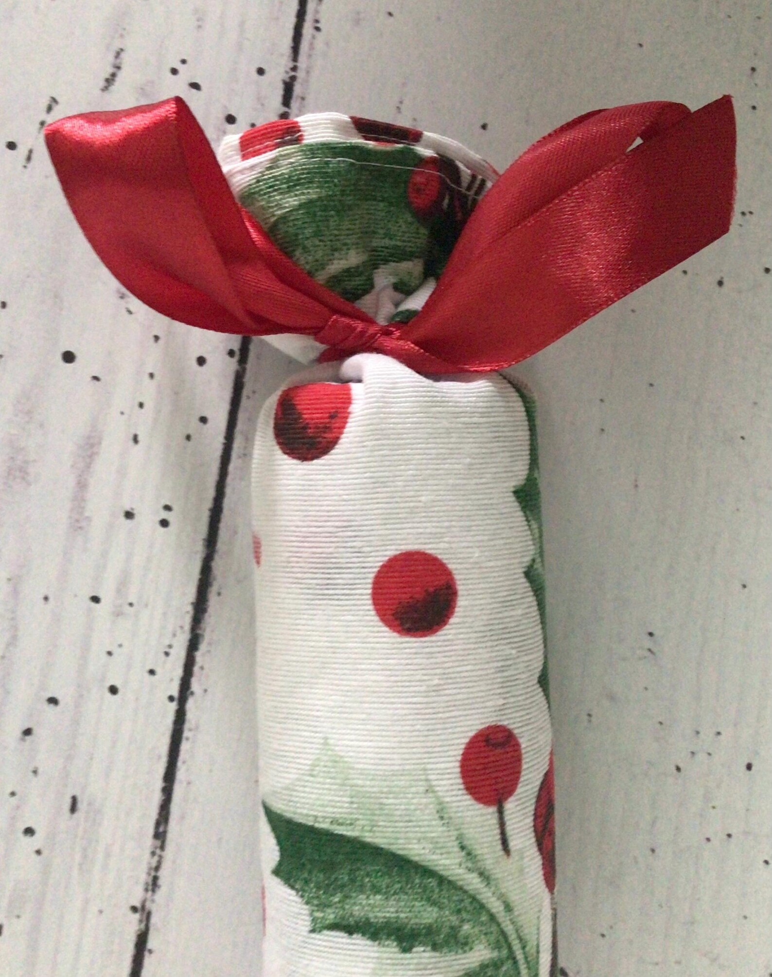 Holly Christmas Seasonal Crackers Reuseable Tableware Decor - Etsy
