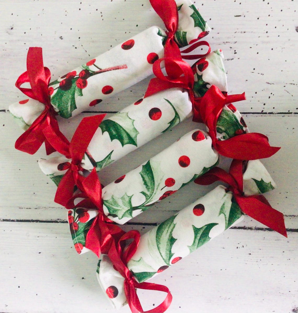 Holly Christmas Seasonal Crackers Reuseable Tableware Decor - Etsy